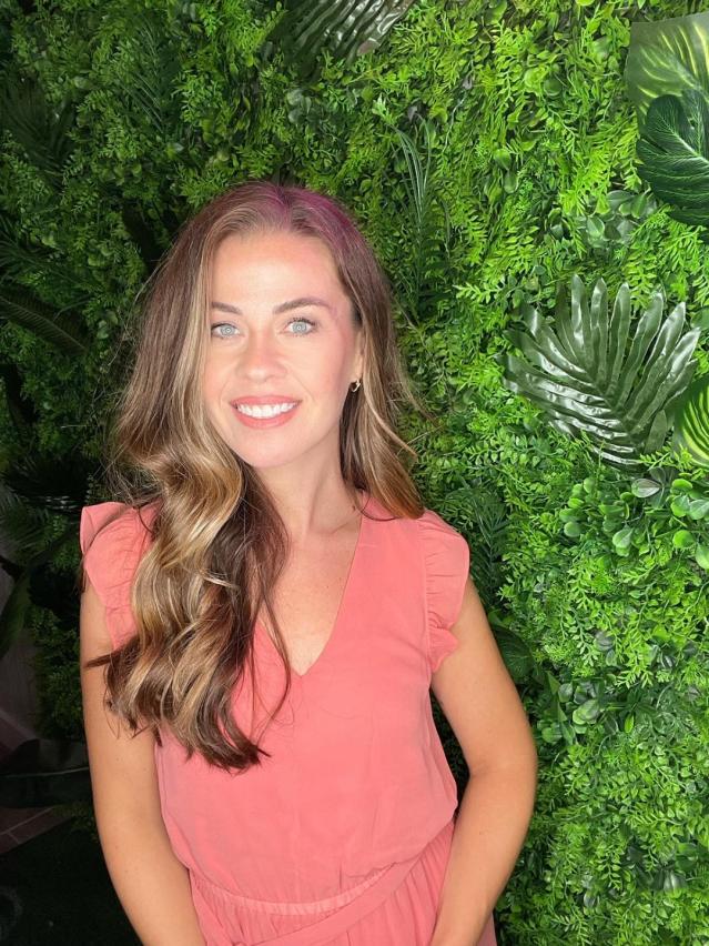 About Me | Janelle Cox